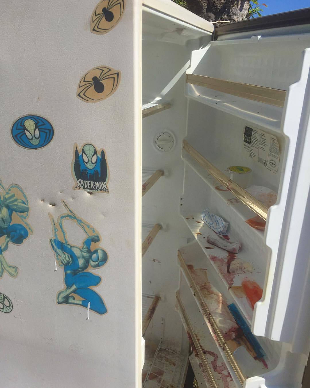 Spider-Fridge, Spider-Fridge / Is actually inferior to a regular fridge ...