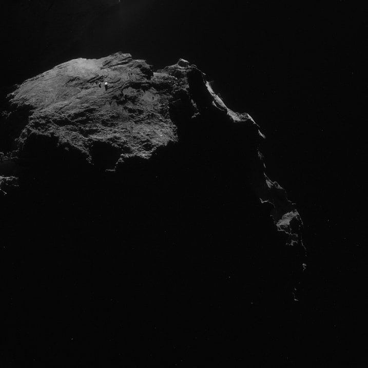 The comet Churyumov–Gerasimenko, certainly the images are far from showing a paradise. ESA’s ...