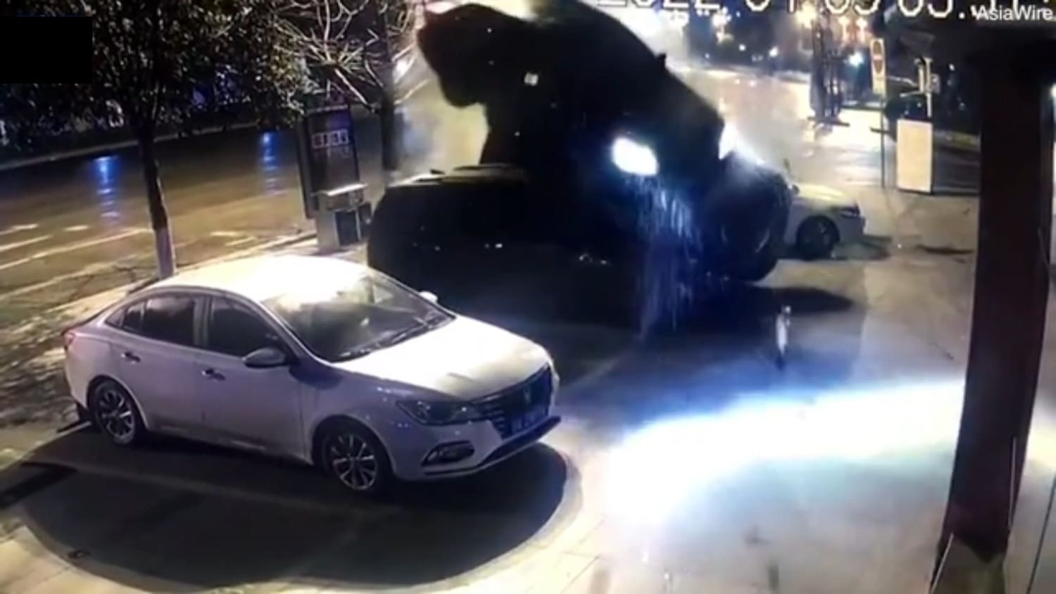 Perfect Crash Landing Over 3 Cars