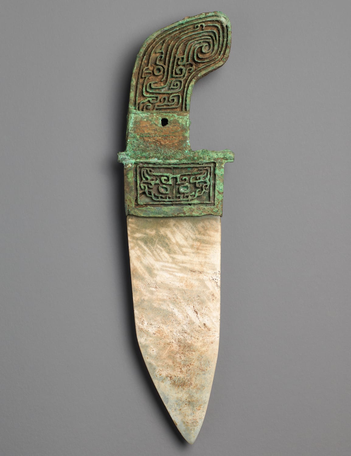 Ceremonial jade dagger-axe with bronze handle. China, Shang dynasty ...