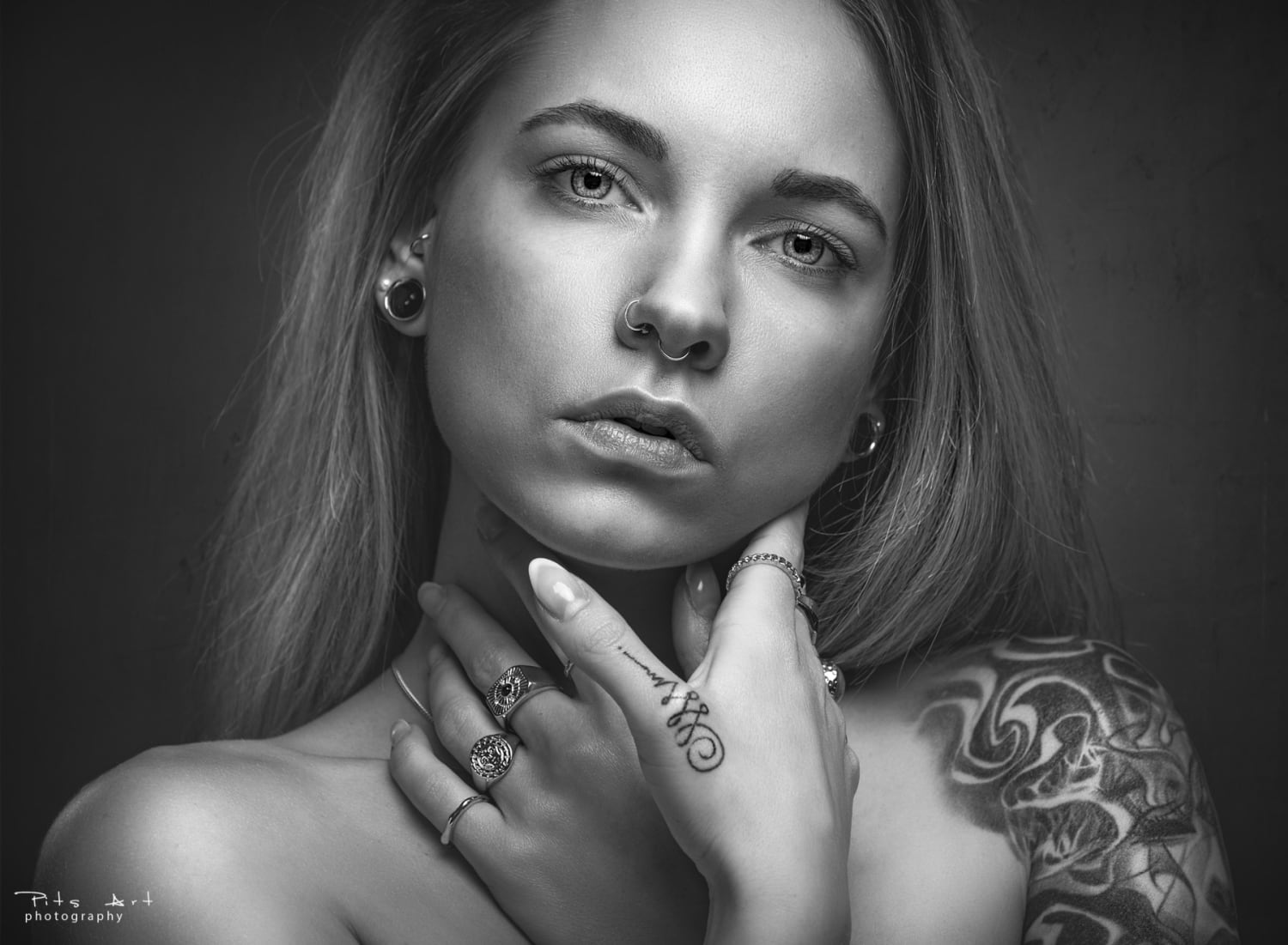 b&w Portrait with beautiful Alessa