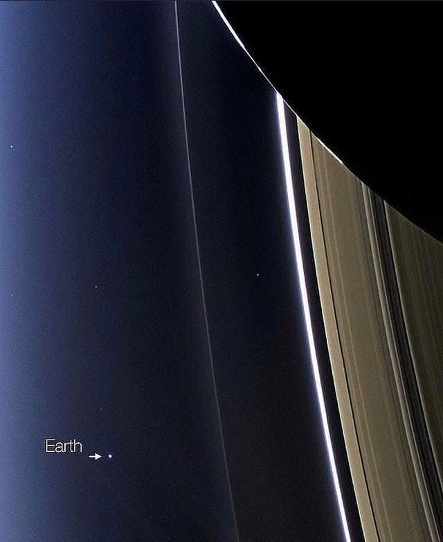 The most beautiful capture by Cassini as it passed behind Saturn ...