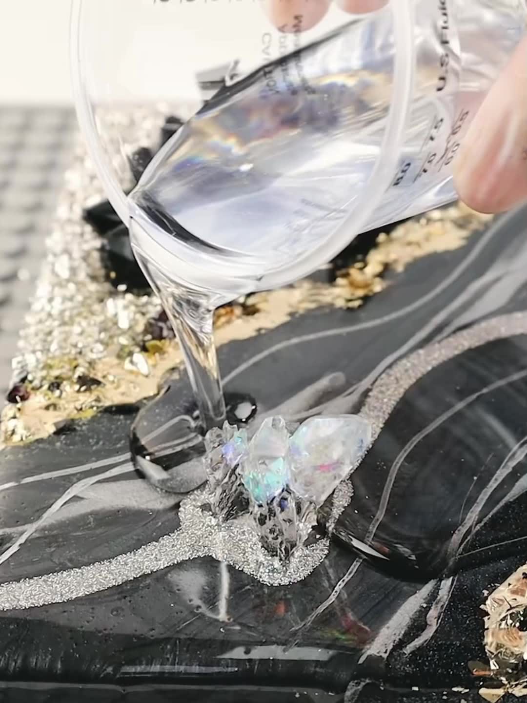 Share a resin art painting with crystal decoration in today's video ...