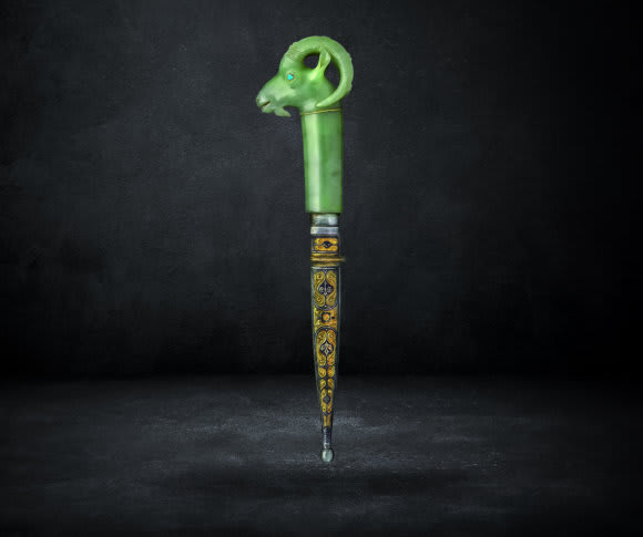 Dagger with jade hilt and gold decorated blade, Mughal Empire (India ...