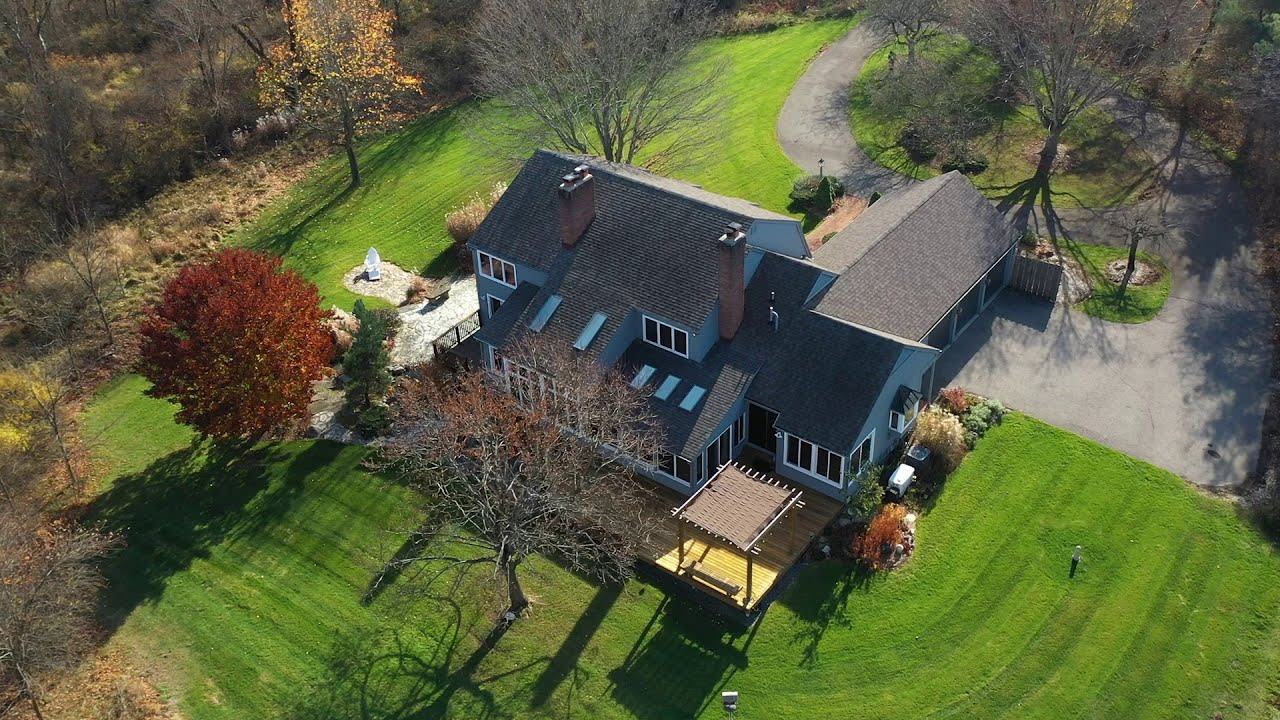 7673 Silverthorn Drive Virtual Tour