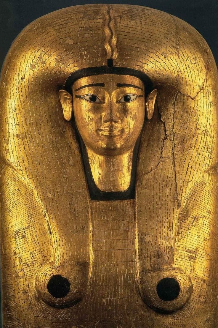 The gilded coffin of the ancient Egyptian queen Ahhotep II, who was ...