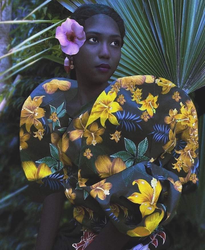 Filipino(Aeta tribe) wearing traditional dress called "Filipiniana"