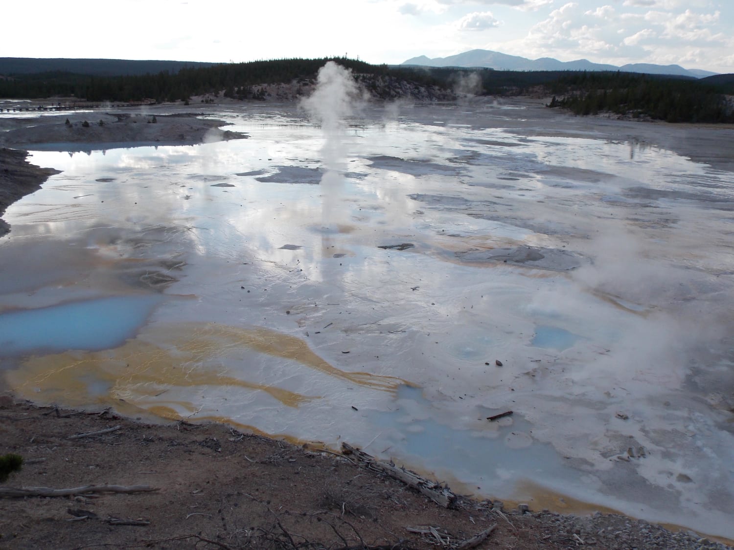 Summer road trip through Yellowstone NP and Grand Teton NP