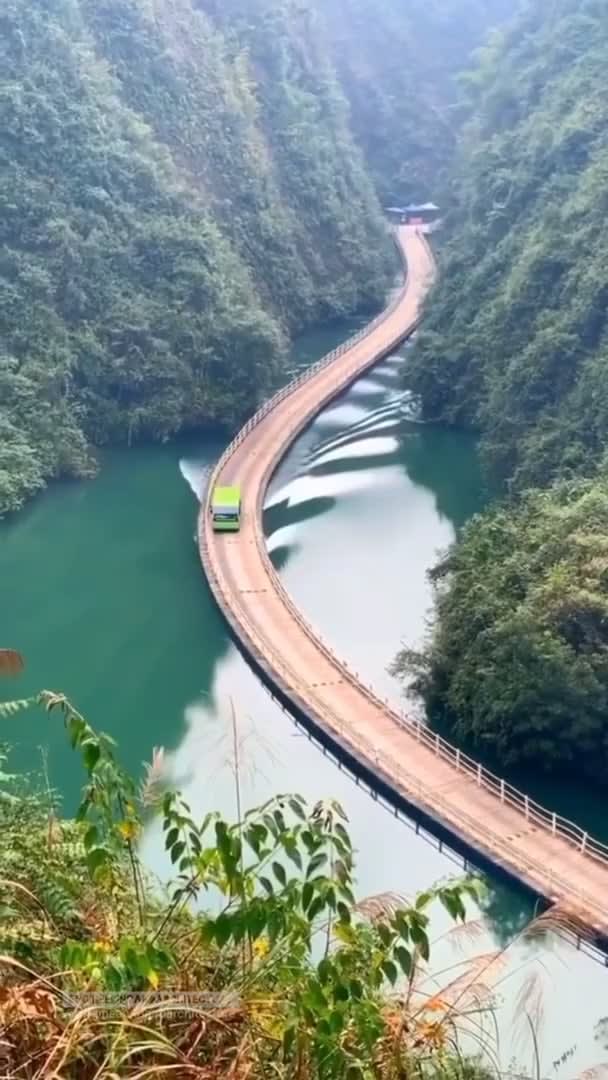 Floating Bridge in Shiziguan area in the Enshi City of the Hubei ...