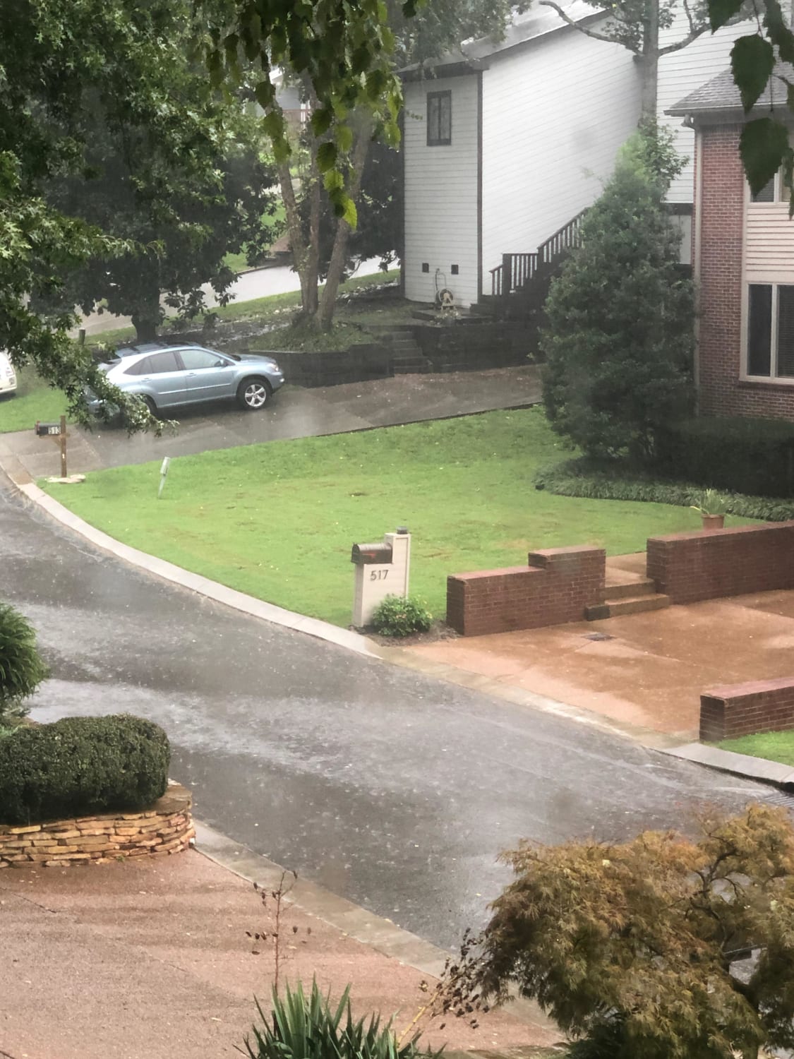 I'm on my phone so I can't take a video but it is so beautiful outside ...