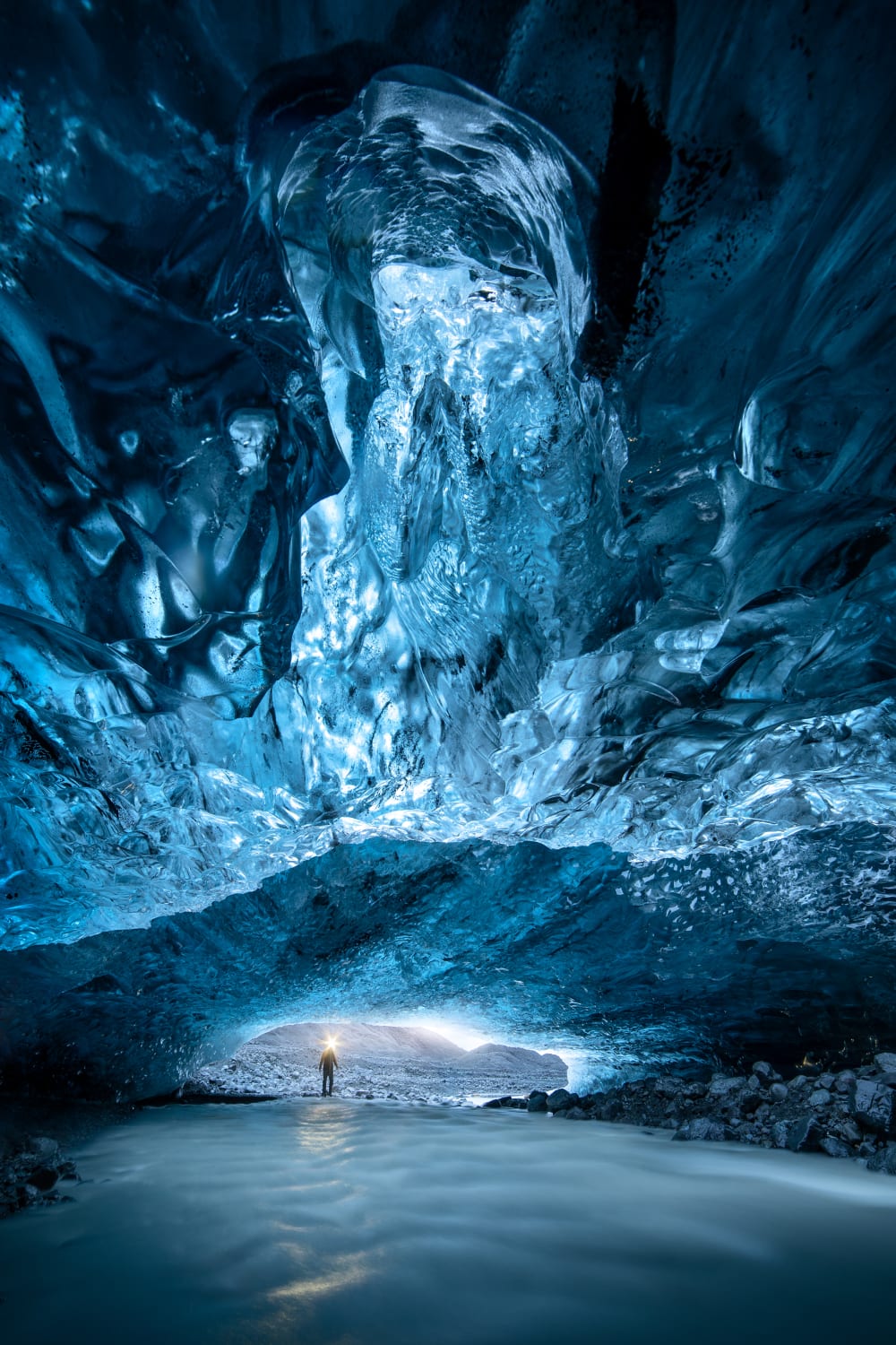 Visited this glacier ice cave in Iceland, absolutely stunning.