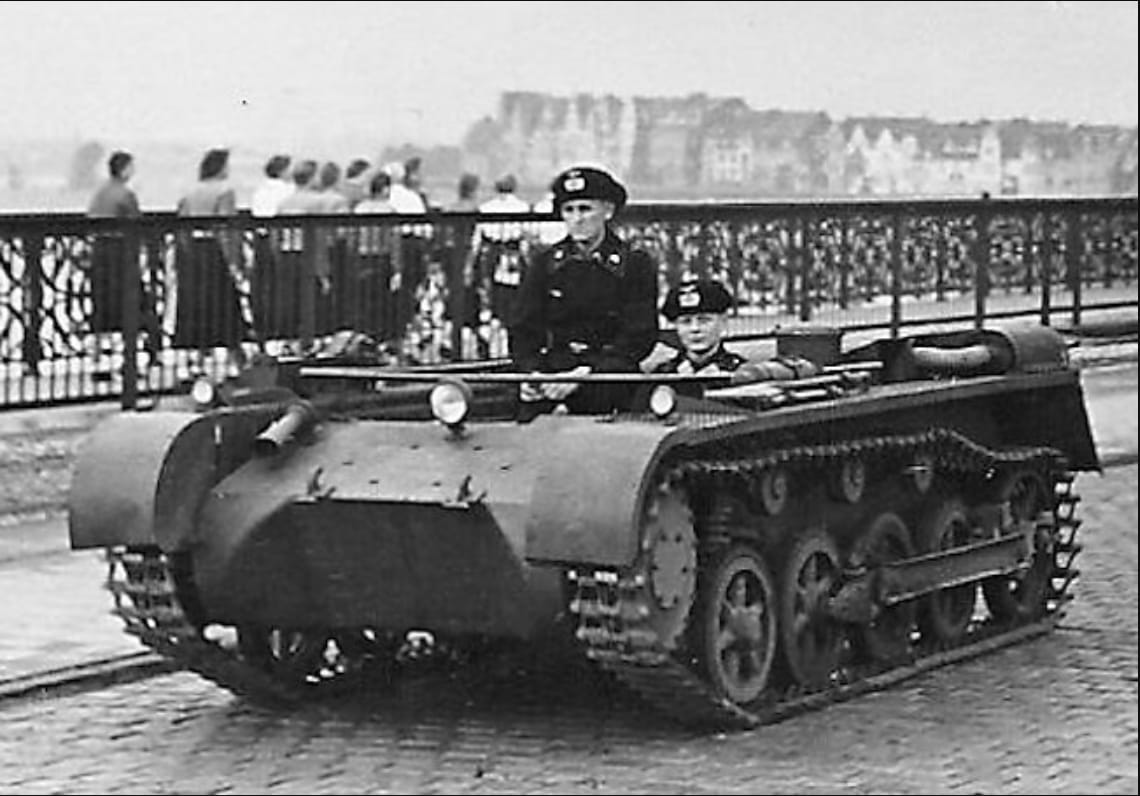 One of the very first Panzer Pz.I delivered, they came without turret ...
