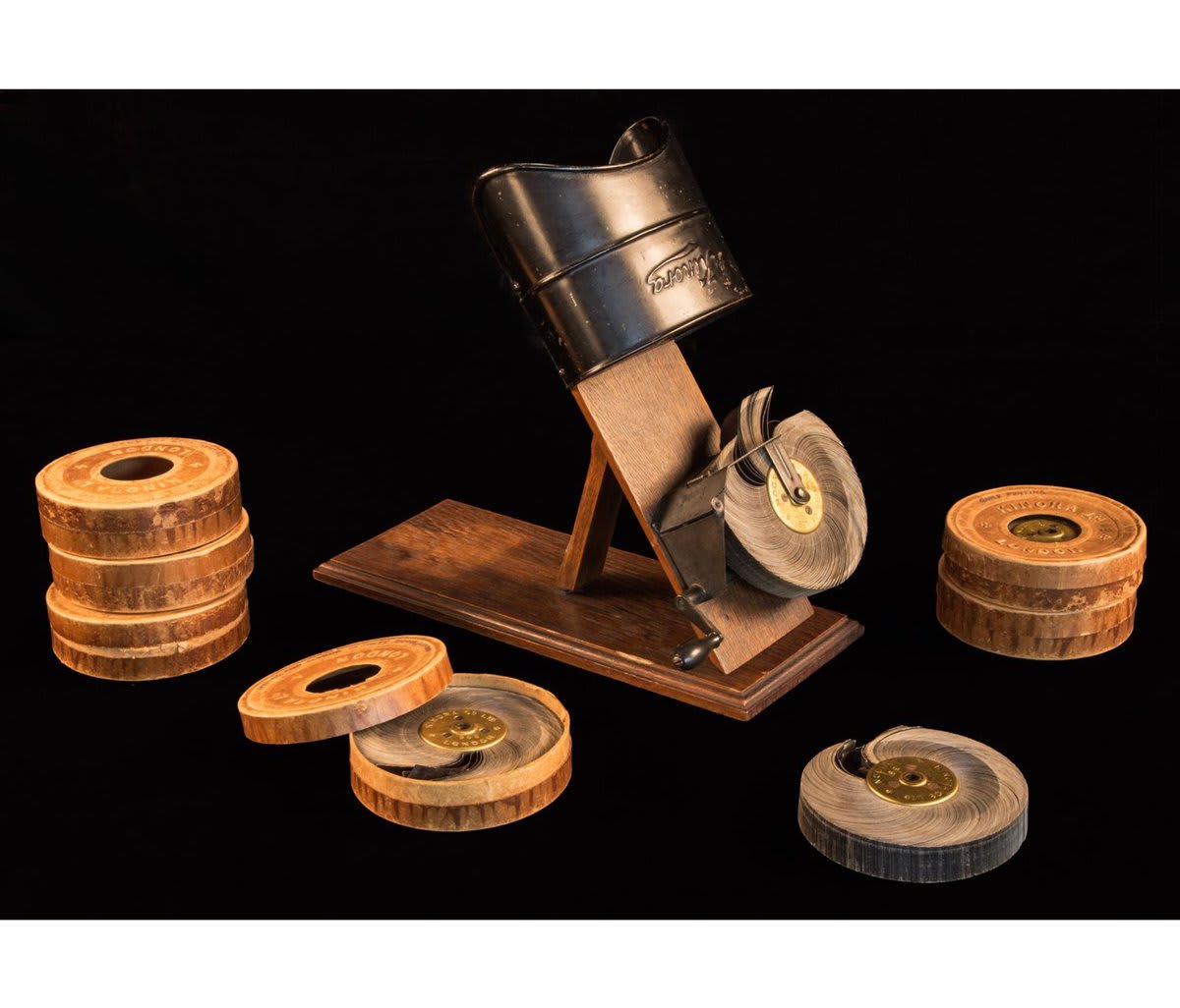 Old school home entertainment from 1910. This is a Kinora viewer and 6 ...