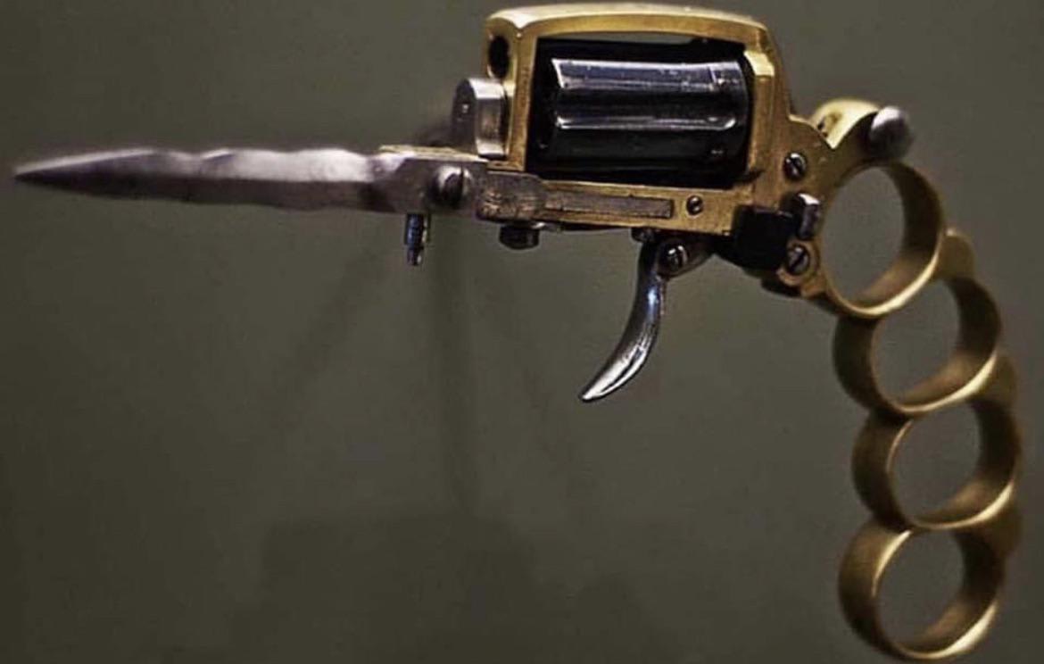 An “Apache revolver” used by early 1900s French gangsters, the weapon ...